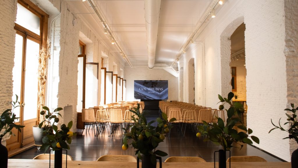 Espacio elegante para eventos - Sala White - Covarrubias The One