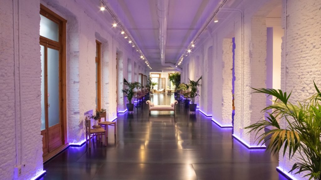 Espacio elegante para eventos - Sala White - Covarrubias The One
