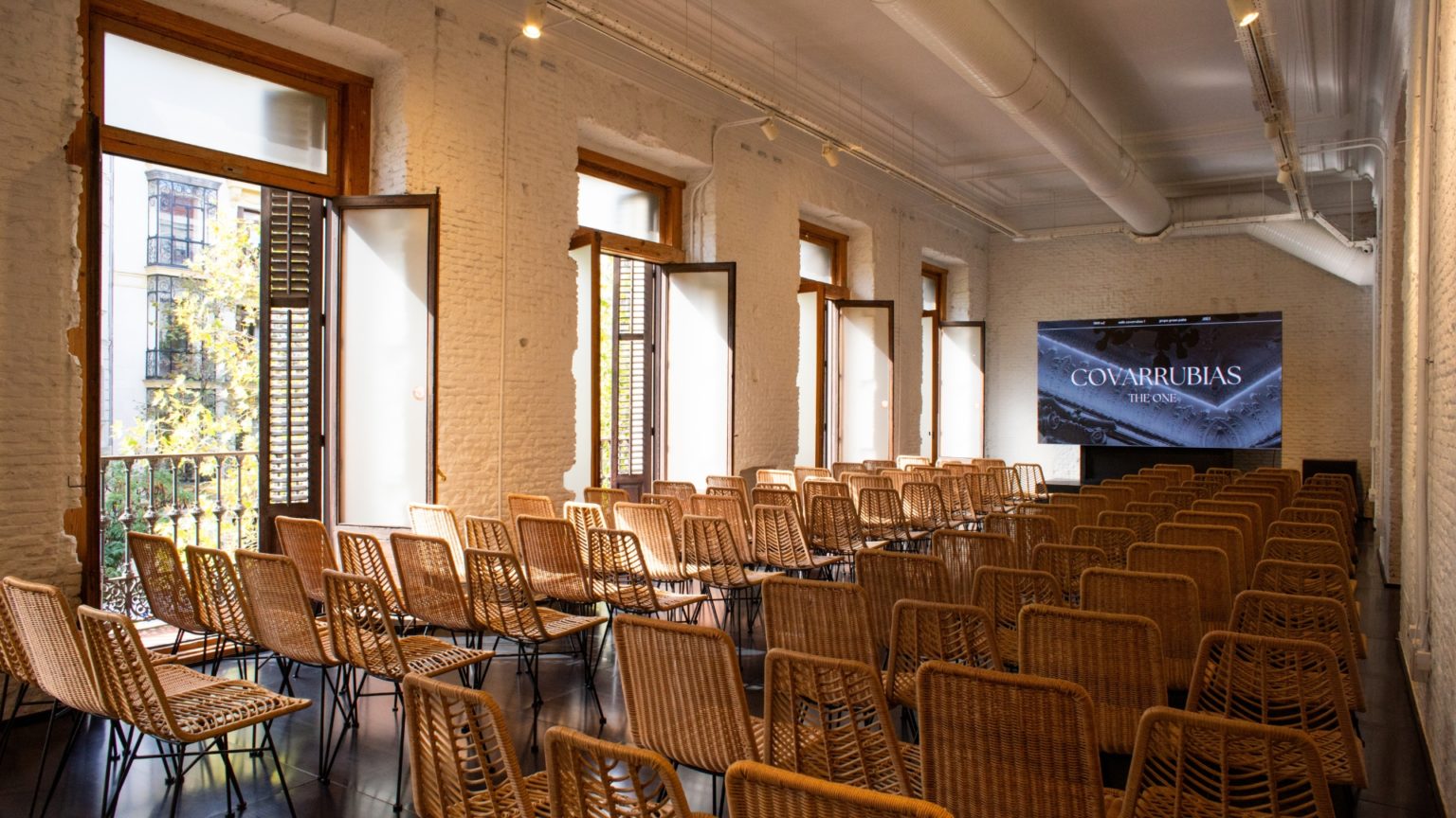 Espacio elegante para eventos - Sala White - Covarrubias The One